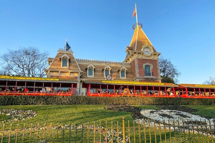 Disneyland Park | Disney Travel Agent | Cara Goldsbury | Luxury Disney ...